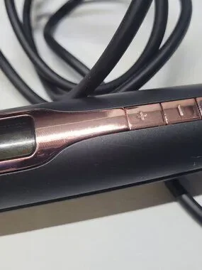 Landot | Hair | Landot Ceramic Hair Straightener In A Sleek Black And ...